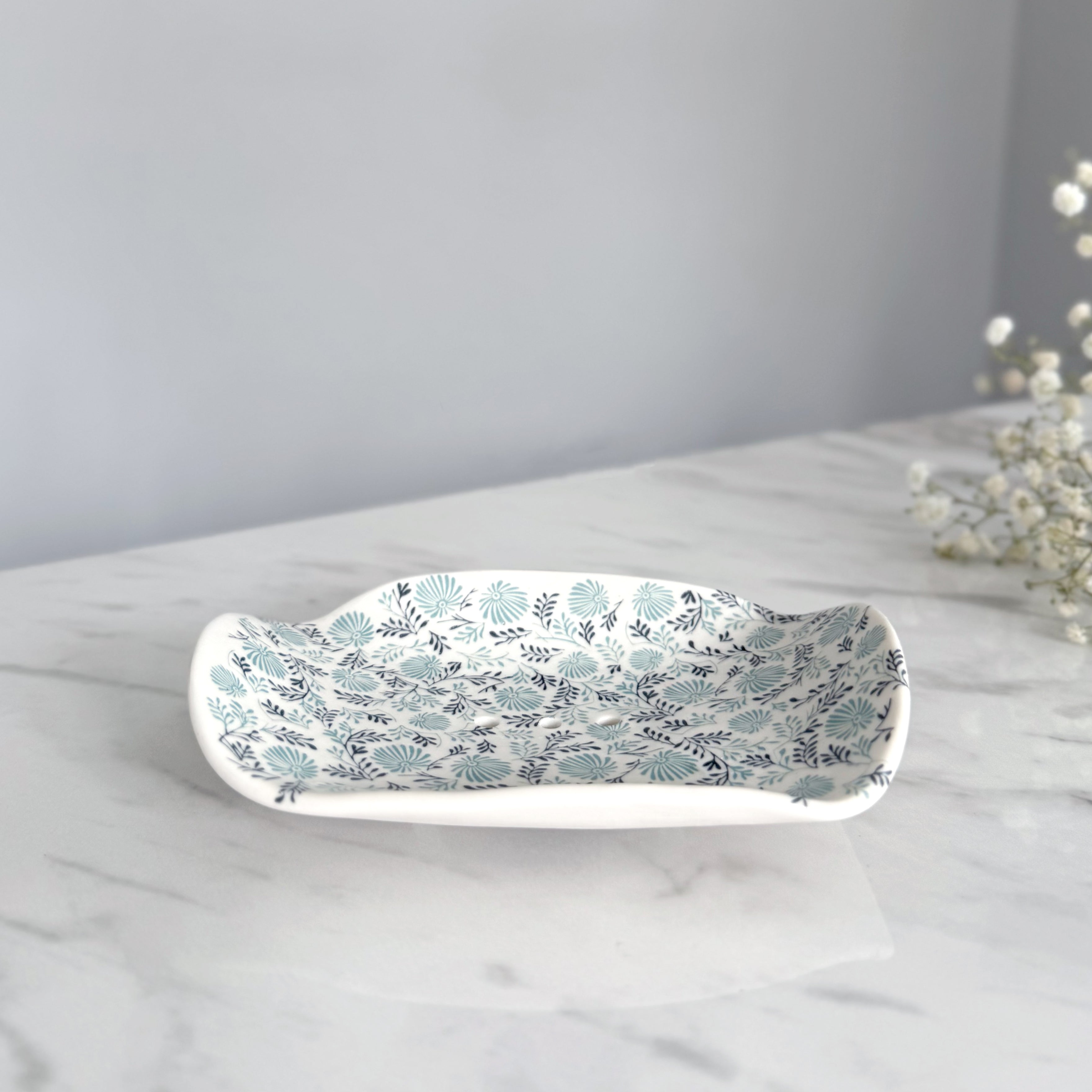 Daisy Porcelain Soap Dish – Alex Allday Ceramics